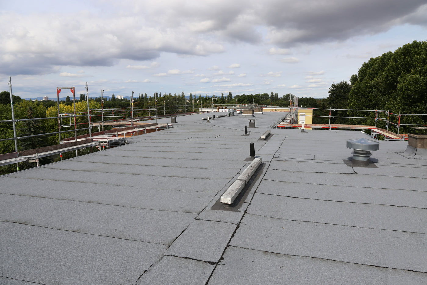What Is a Trafficable Roof Membrane and Its Benefits for Commercial ...